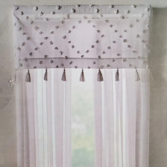 Rachel Ashwell | Accents | Rachel Ashwell White Window Valance 4 X 8 ...